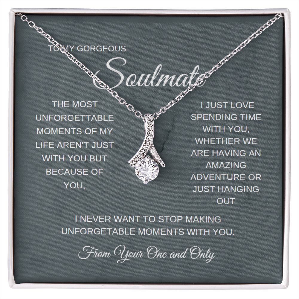 Gorgeous Soulmate Alluring Beauty Pendant – Pulling of Heart Strings